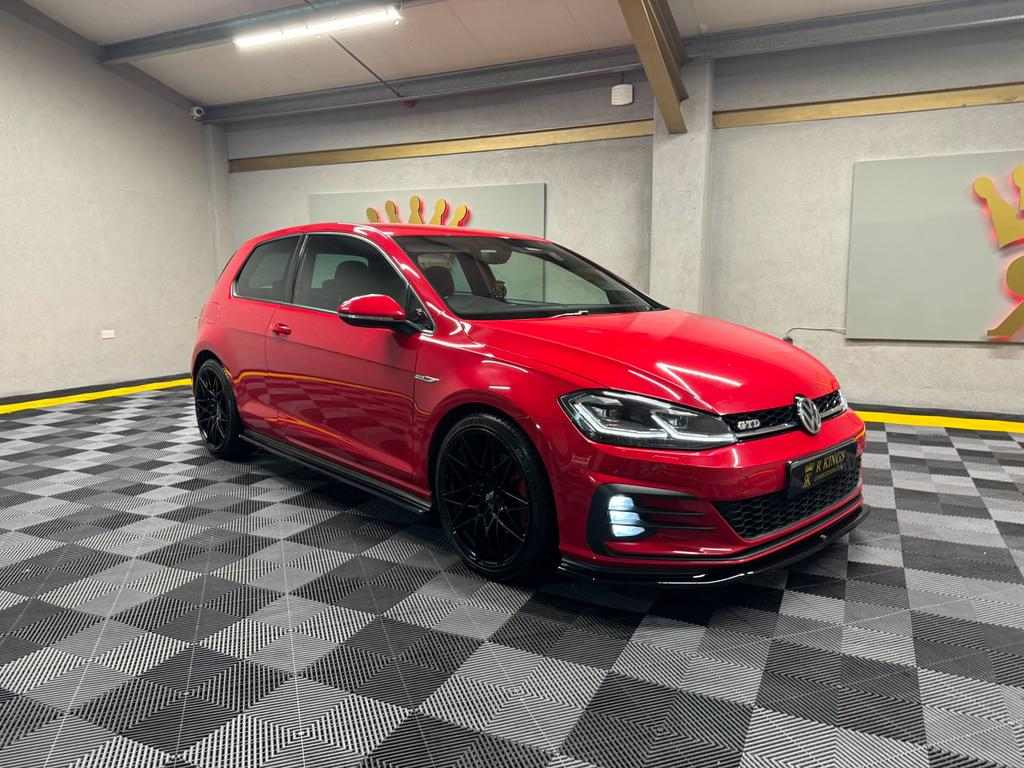 Volkswagen Golf Red Gtd